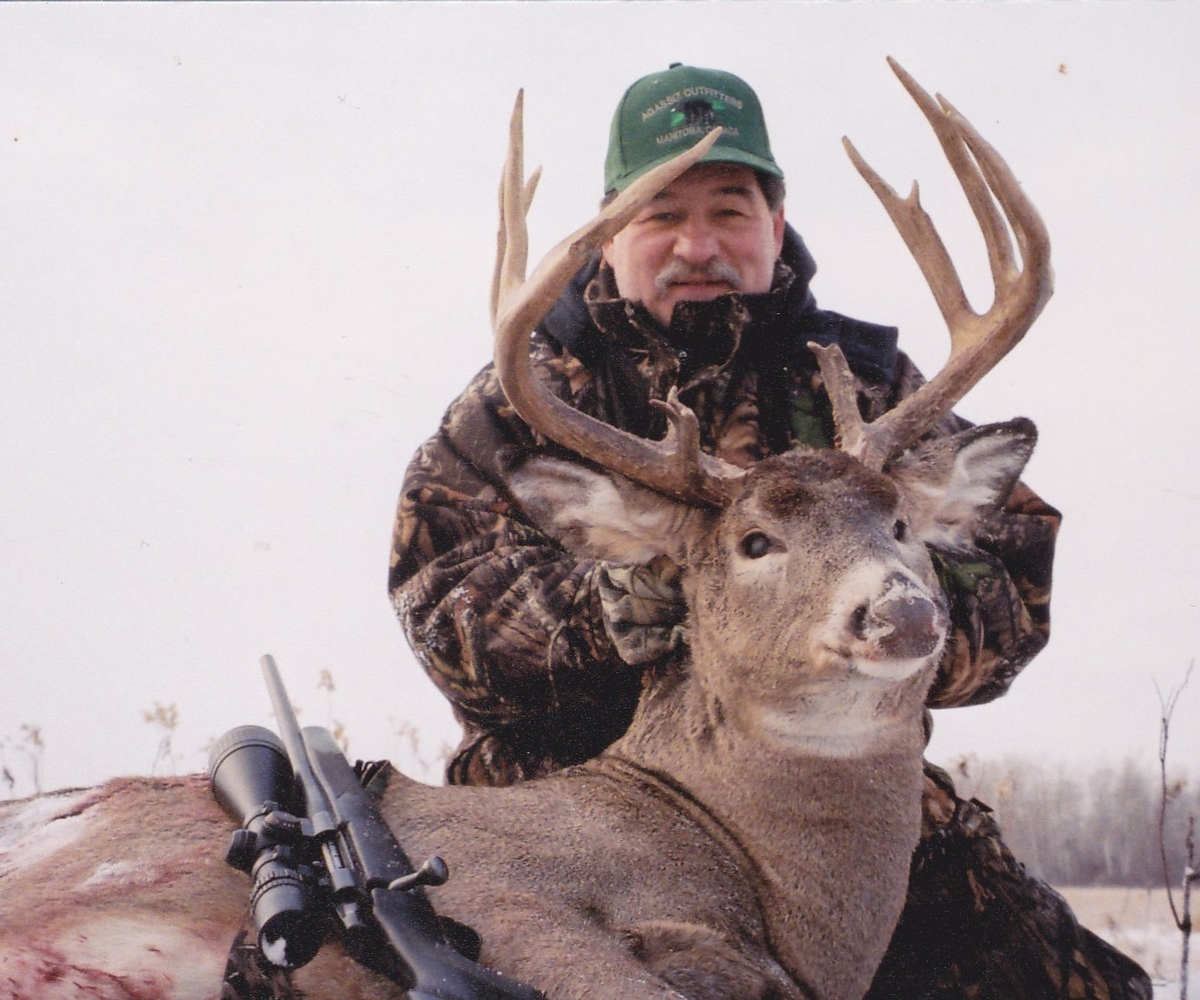 Whitetail Hunts - Agassiz Outfitters
